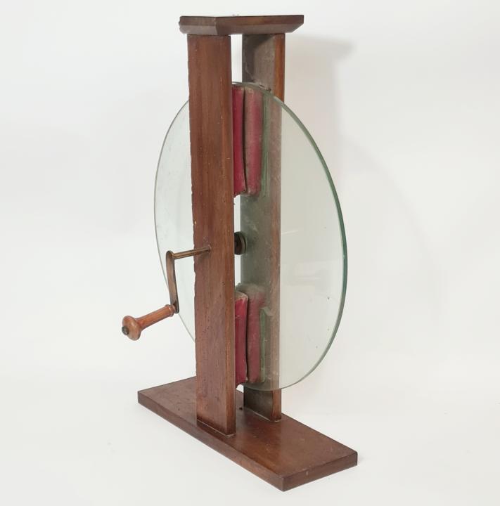 Static Electricity Generator | CURIOUS SCIENCE