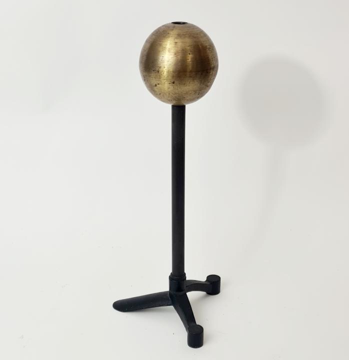 Brass electrostatic conductor | CURIOUS SCIENCE