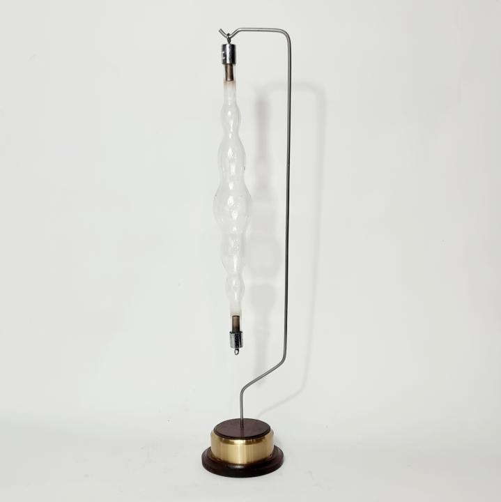 Crookes Tube On Stand | CURIOUS SCIENCE