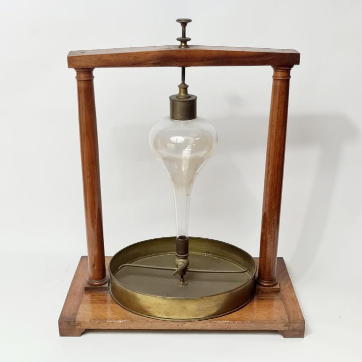 Scientific Apparatus | CURIOUS SCIENCE