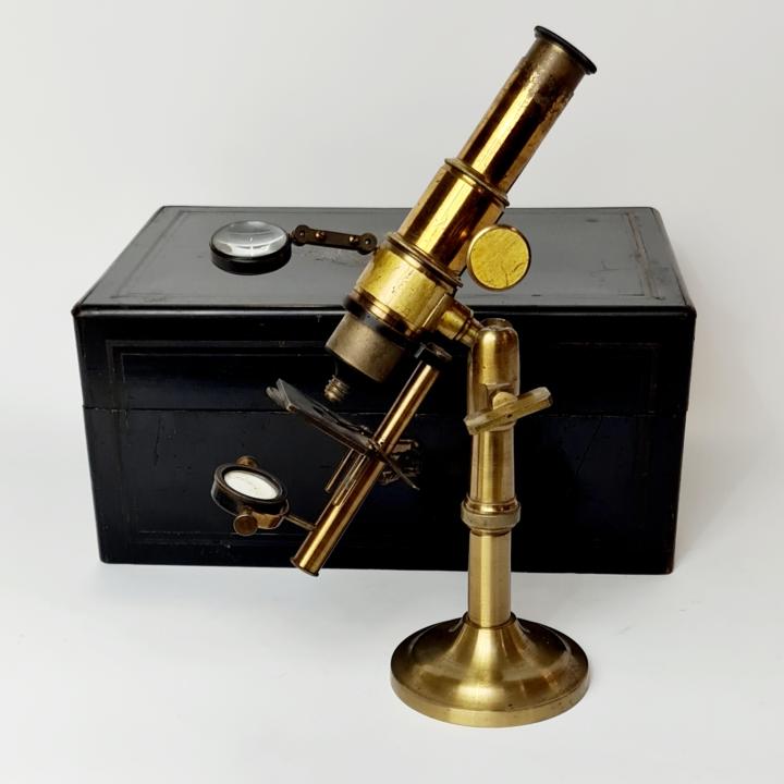 French Cased Microscope 19th c | CURIOUS SCIENCE