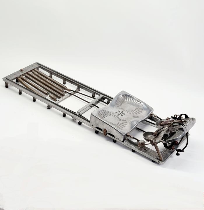 Vintage Rowing / Exercise Machine | CURIOUS SCIENCE