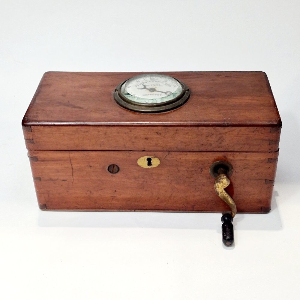 Vintage Electric Shock Machine | CURIOUS SCIENCE