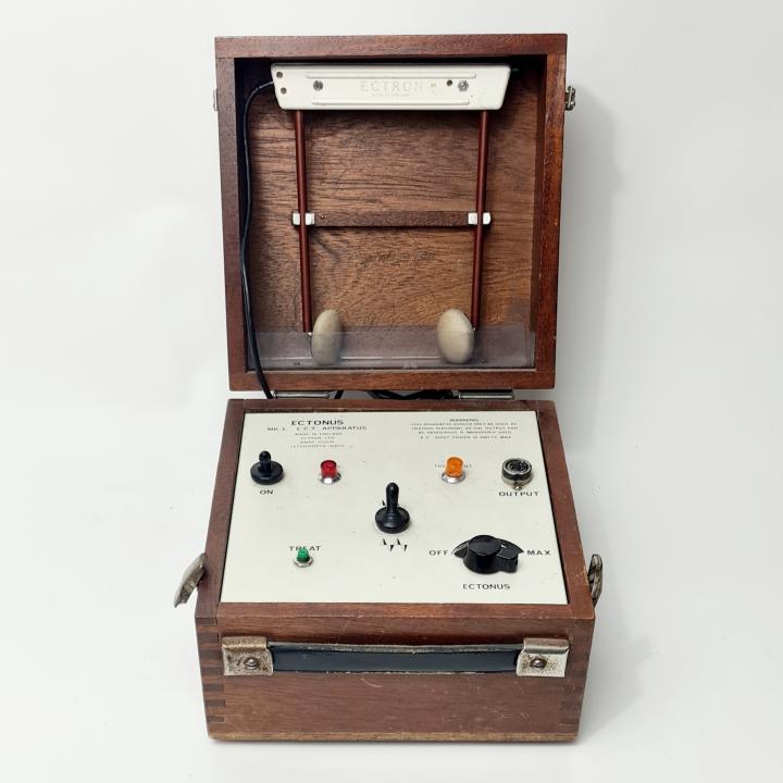 ECT Machine (Electro Convulsive Therapy) | CURIOUS SCIENCE