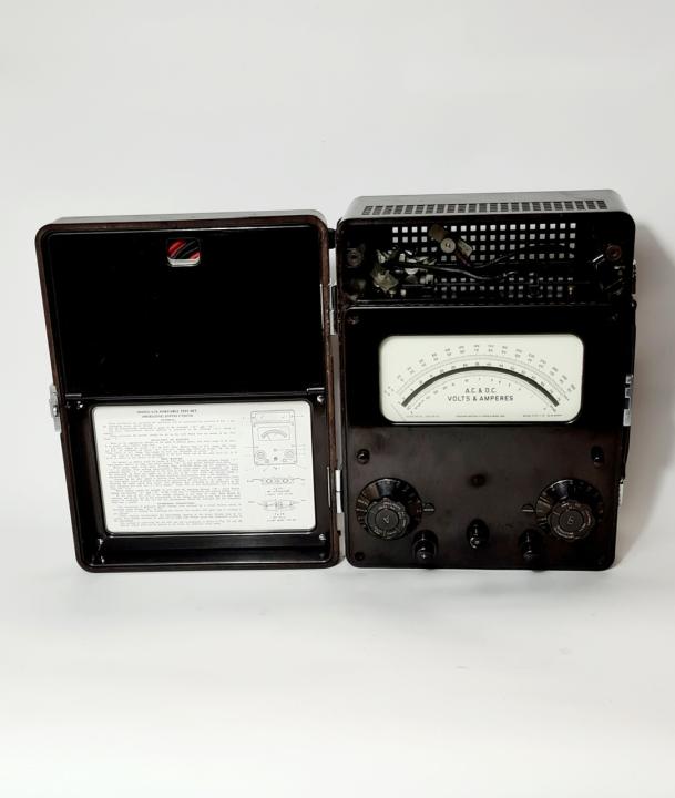 Electrical Meter With Bakelite Case | CURIOUS SCIENCE