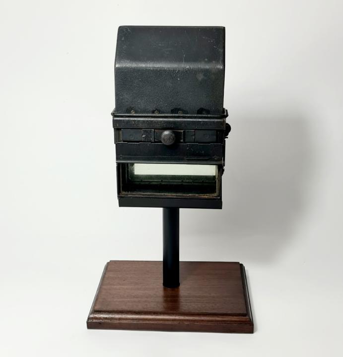 Periscope On Stand | CURIOUS SCIENCE