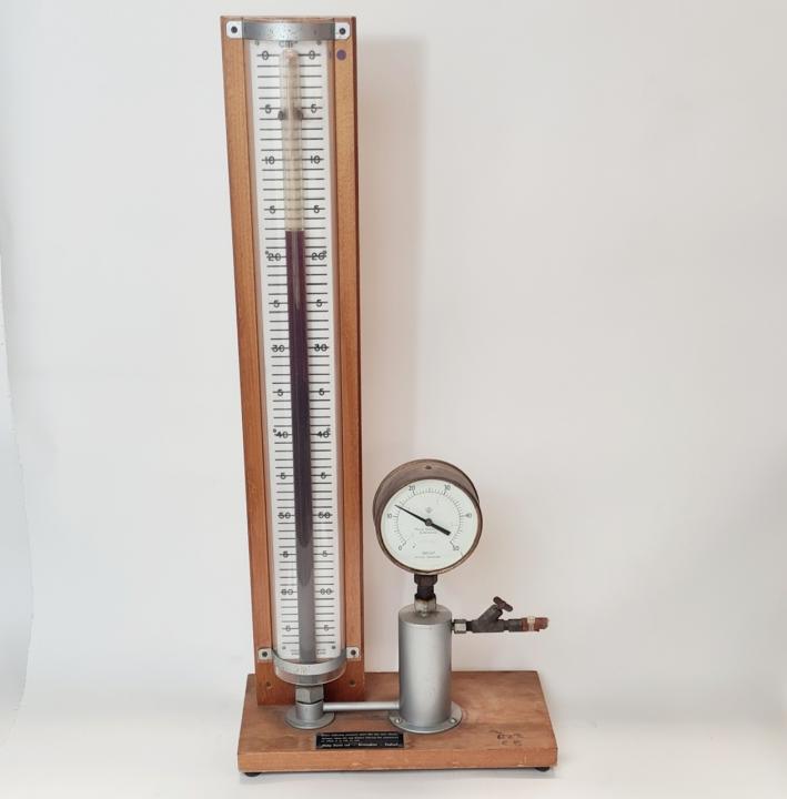 Pressure Measurement Apparatus | CURIOUS SCIENCE