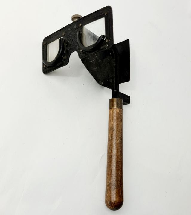 Period Handheld Optometer | CURIOUS SCIENCE