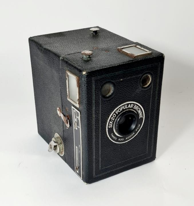 Kodak Brownie Camera | CURIOUS SCIENCE