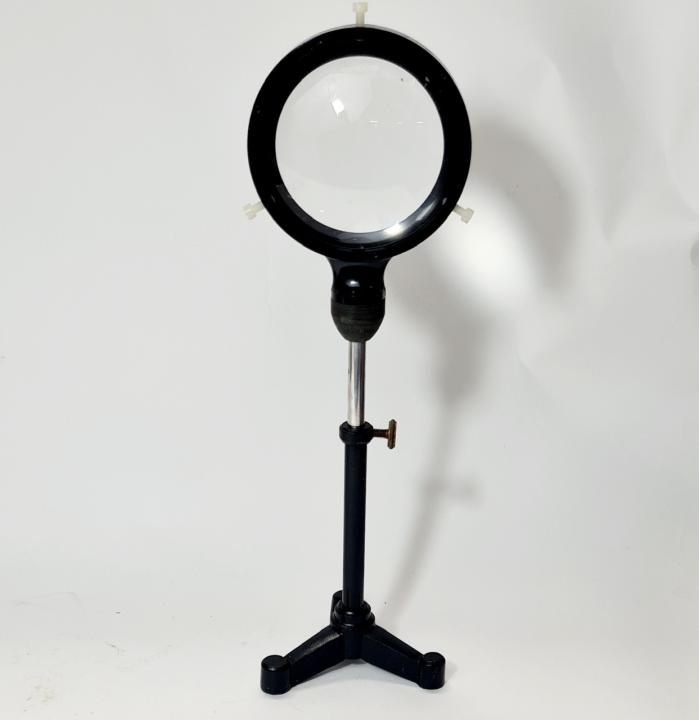 Magnifying Lens In Laboratory Stand | CURIOUS SCIENCE