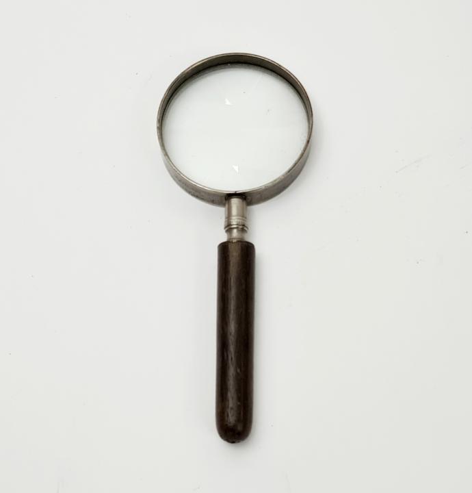 Small Wooden Handled Magnifying Glass | CURIOUS SCIENCE