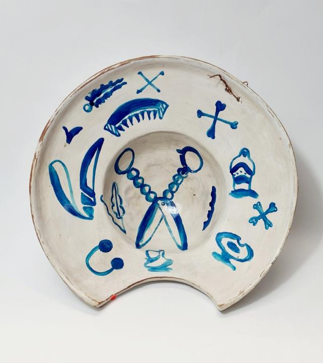 Decorative Ceramic Barber’s / Bleeding Bowl | CURIOUS SCIENCE