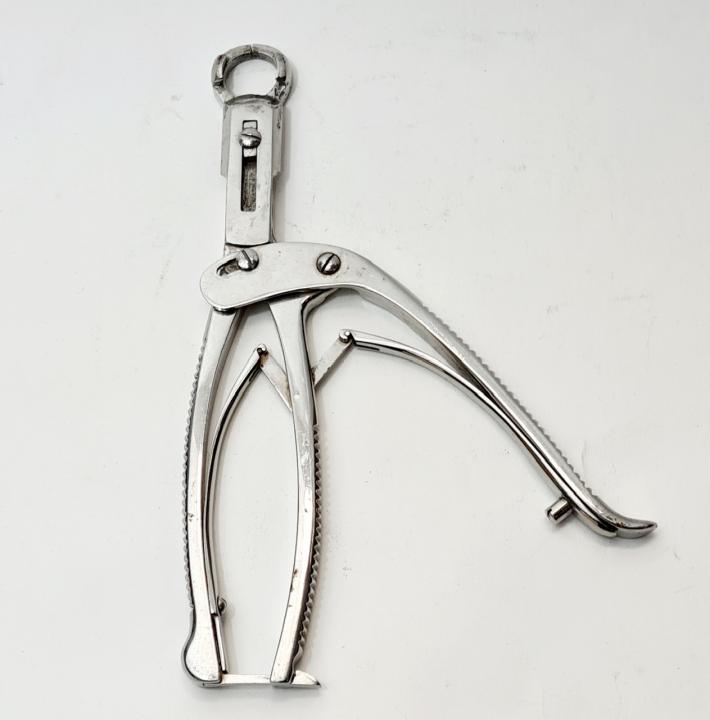 Surgical Guillotine | CURIOUS SCIENCE