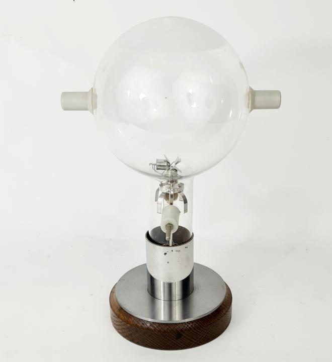 Cathode Tay Tube CRT on stand | CURIOUS SCIENCE