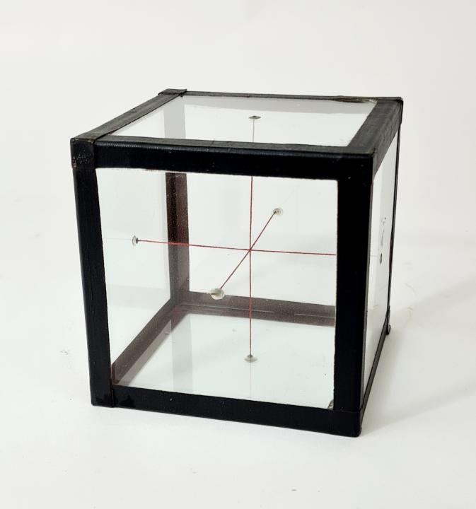 Glass Cube Containing Bisecting String Model | CURIOUS SCIENCE