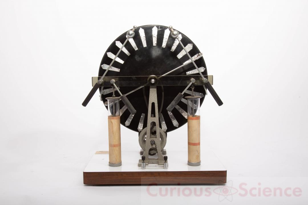 Wimshurst Machine | CURIOUS SCIENCE