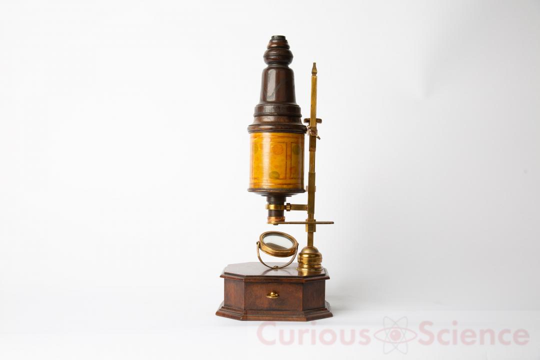 Early Microscope | CURIOUS SCIENCE