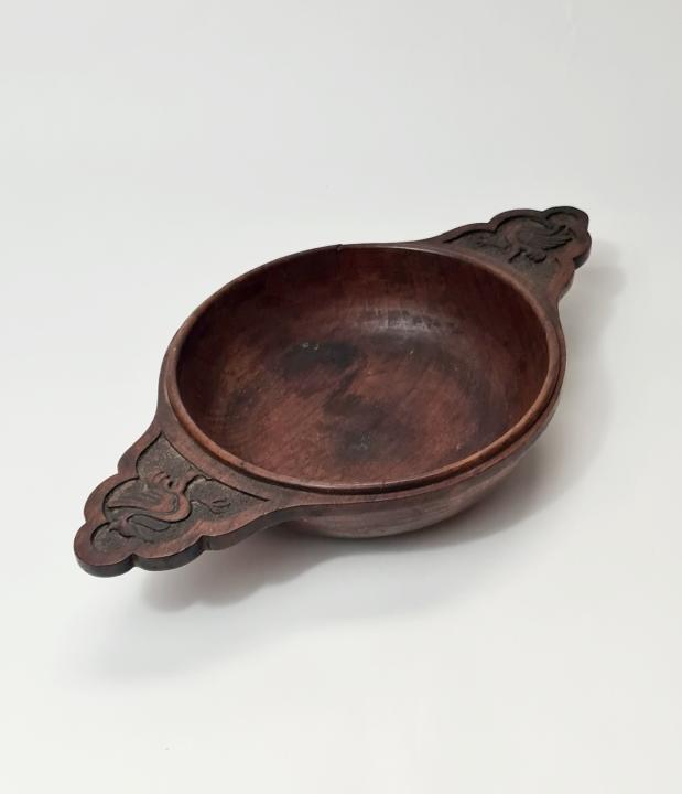 Wooden Bleeding Bowl | CURIOUS SCIENCE