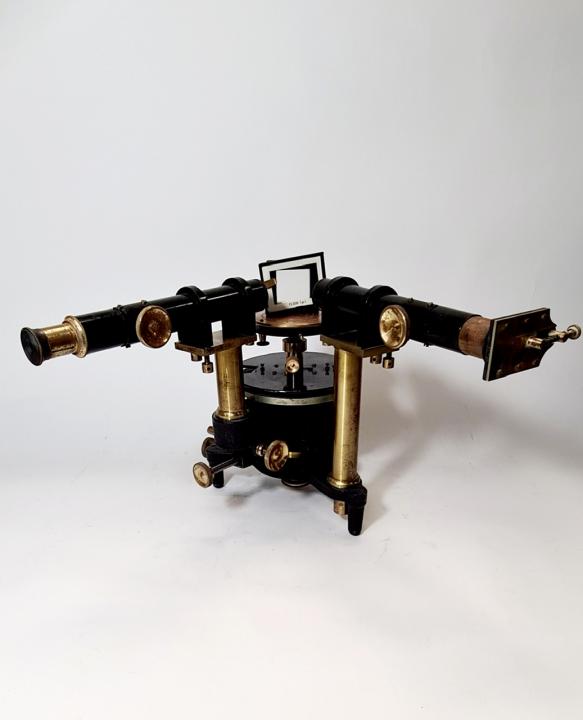 Spectrometer / Spectroscope | CURIOUS SCIENCE