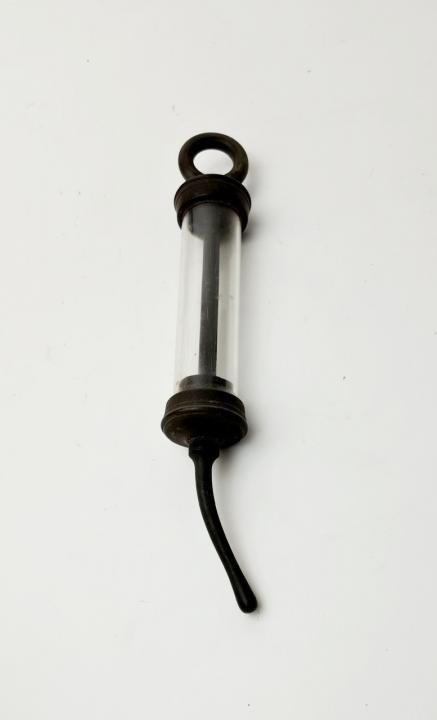 Period Syringe | CURIOUS SCIENCE