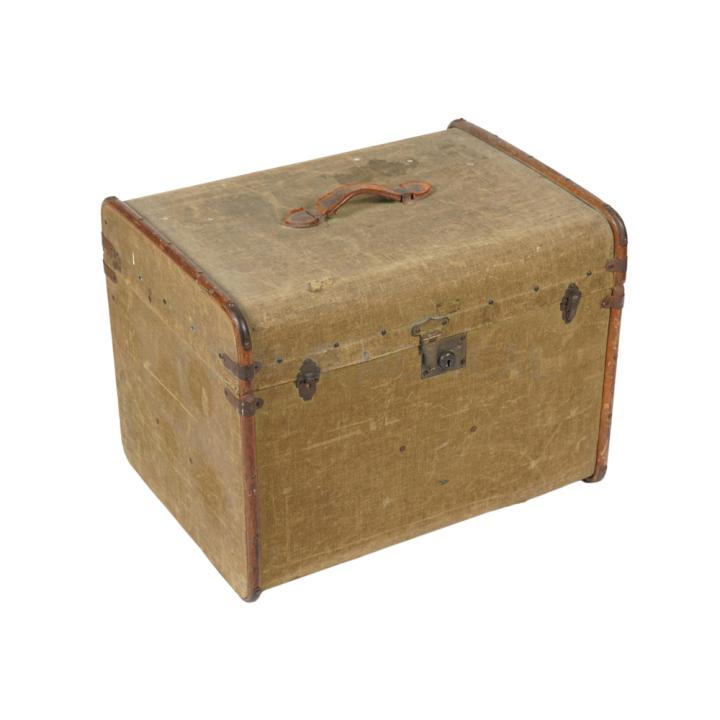 Canvas Covered Trunk | CURIOUS SCIENCE