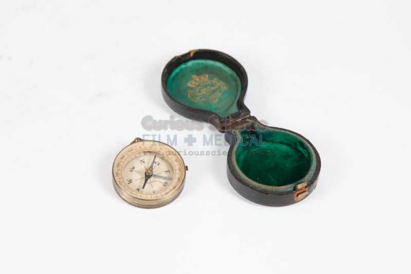 Compass | CURIOUS SCIENCE