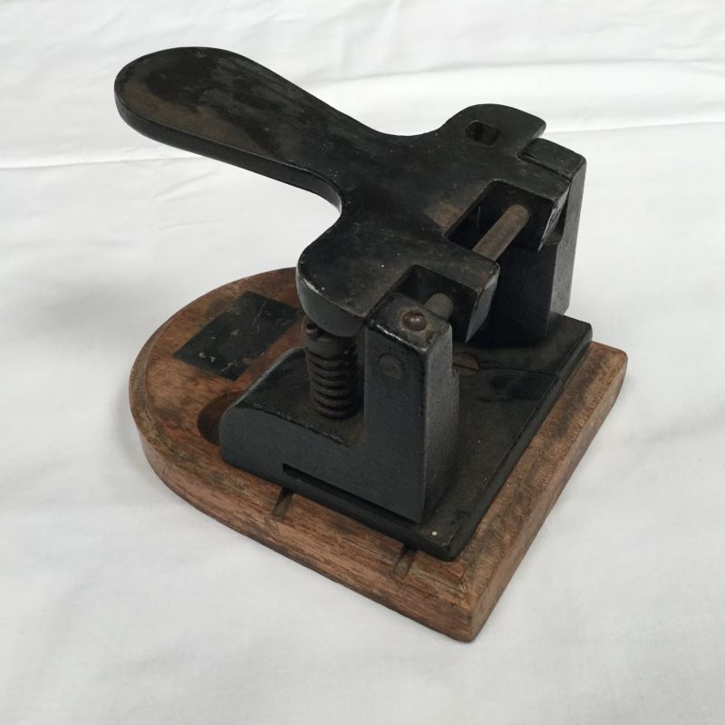 Vintage holepunch | CURIOUS SCIENCE