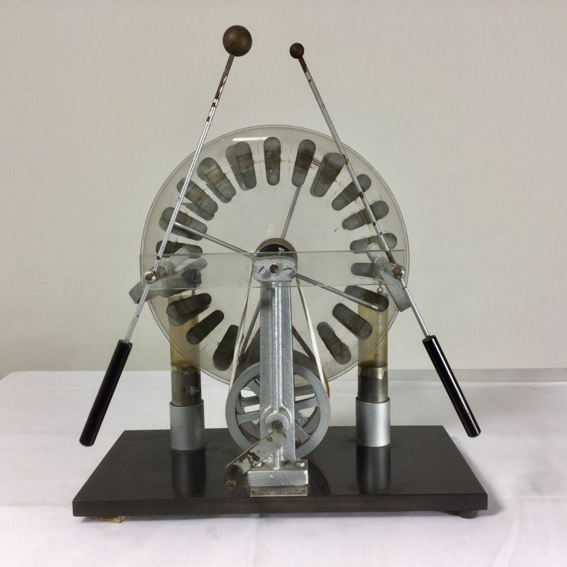 Small Wimshurst machine | CURIOUS SCIENCE