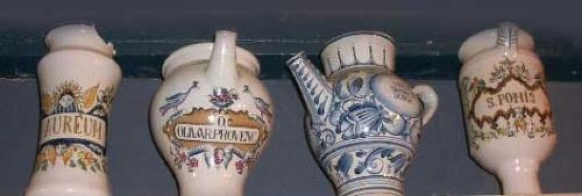 Decorative drug jars | CURIOUS SCIENCE