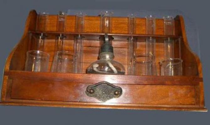 Mahogany lab stand | CURIOUS SCIENCE