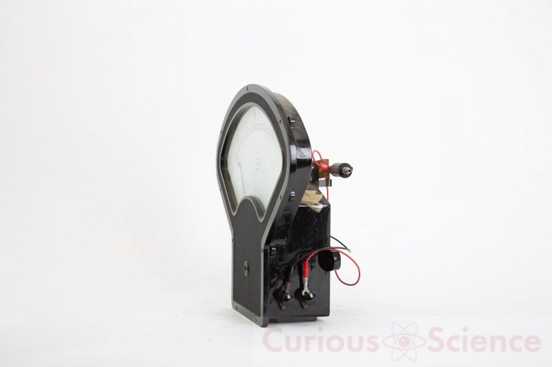Bakelite Electrical Meter | CURIOUS SCIENCE